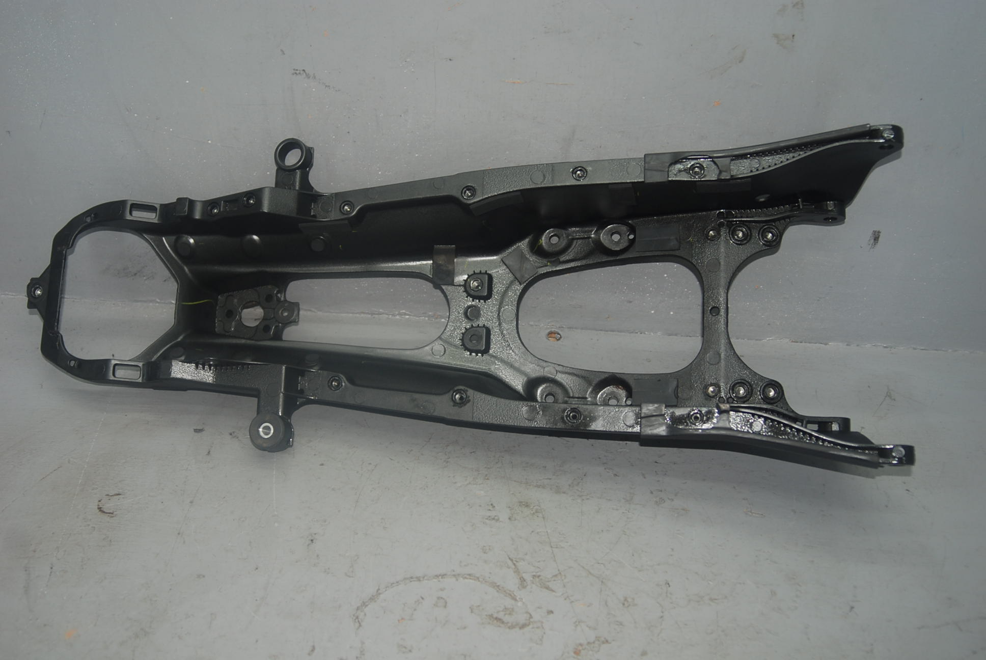 2011 YAMAHA YZF R1 SUBFRAME – Bikepartsonline