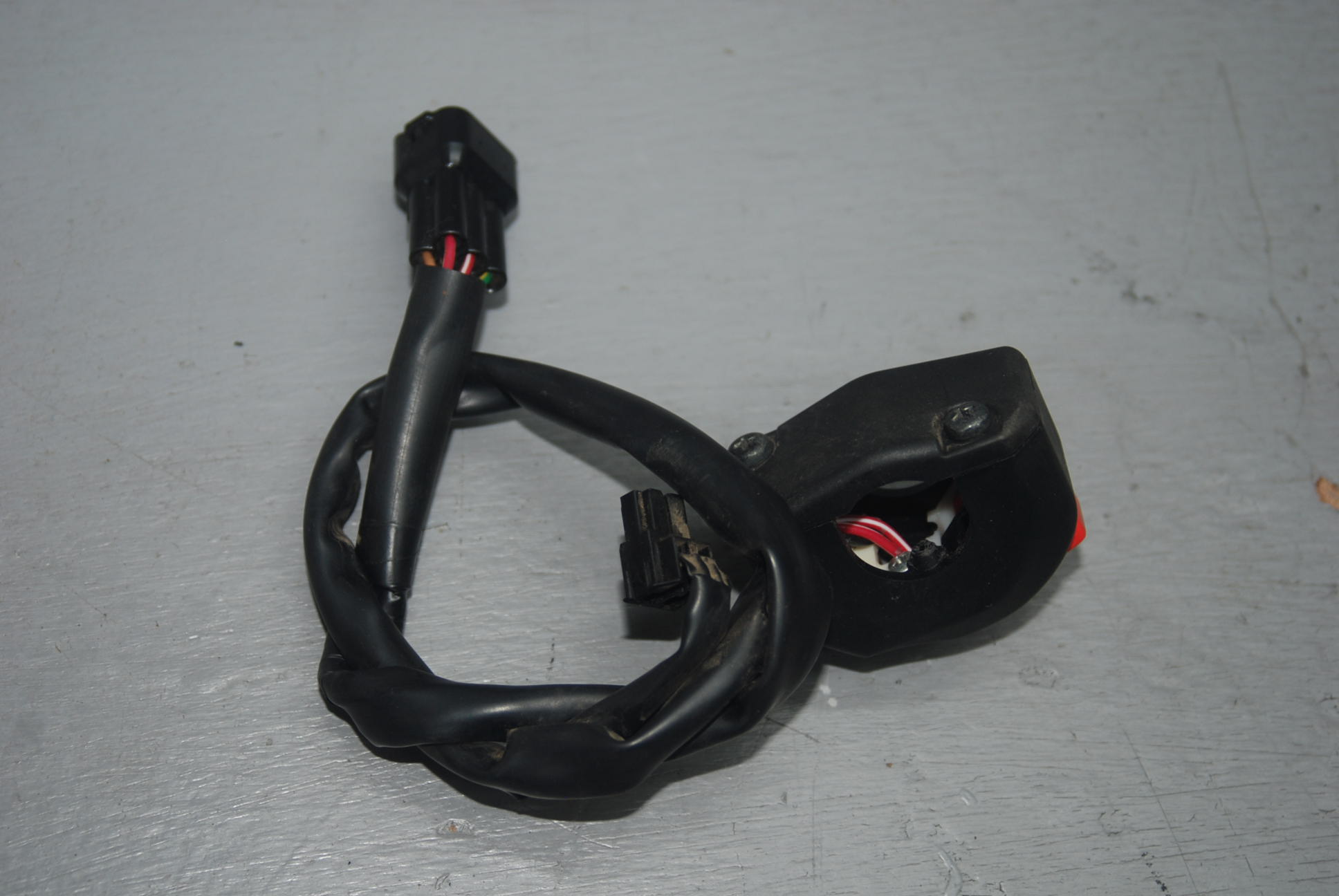 2010 KAWASAKI ZX 14 GEN 1 CONTROL SWITCH R/H – Bikepartsonline