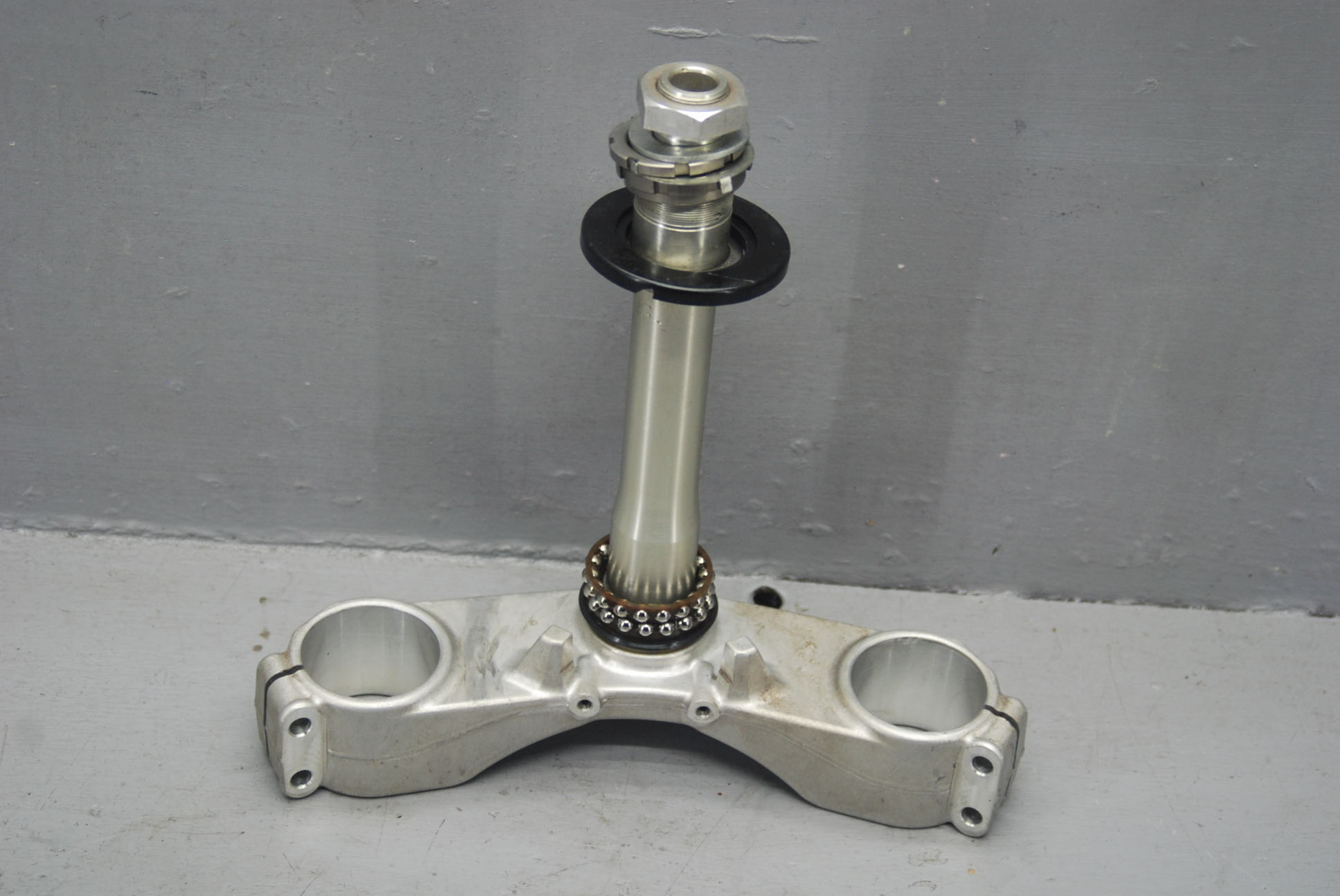 2010 KAWASAKI ZX 14 GEN 1 BOTTOM YOKE – Bikepartsonline